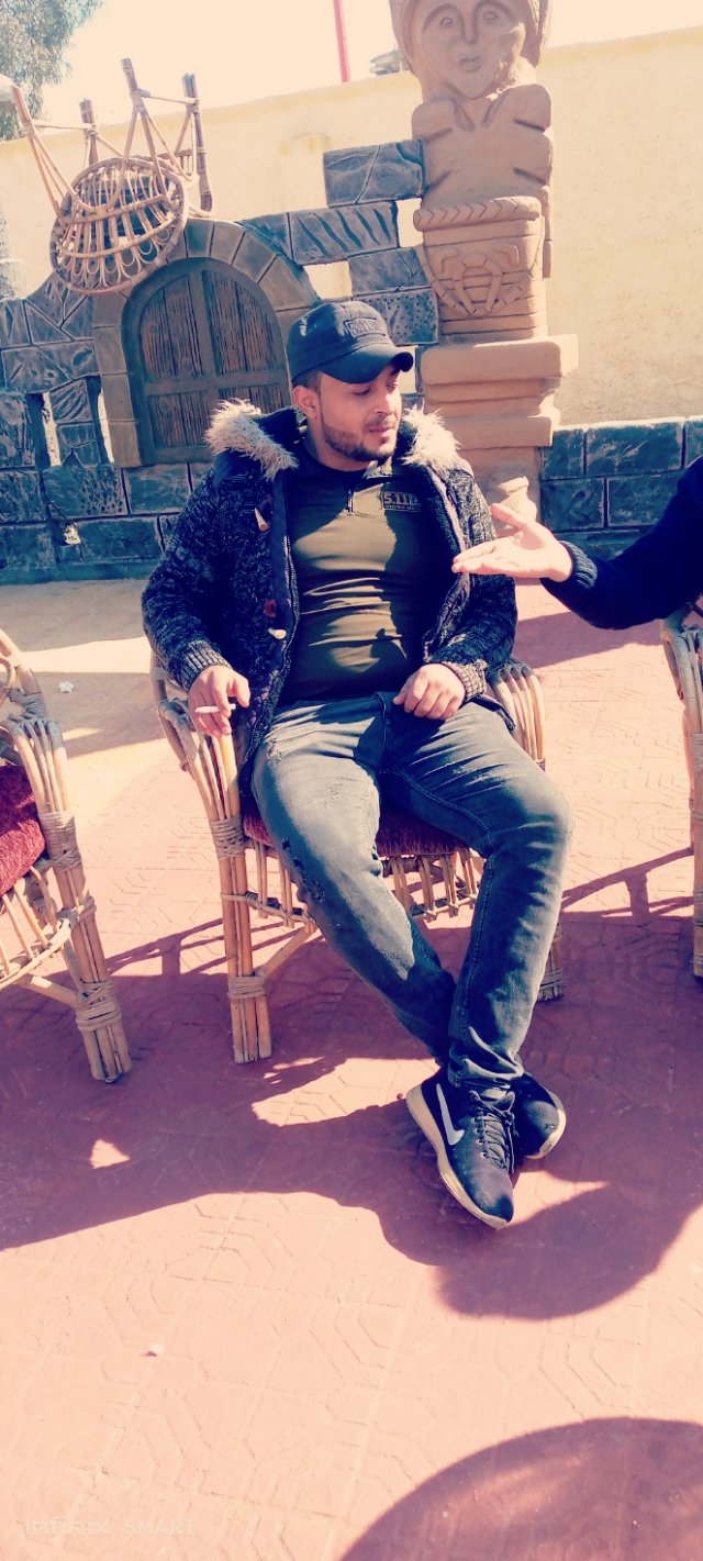 Alaa eddine, 25, London - "Ahlam"