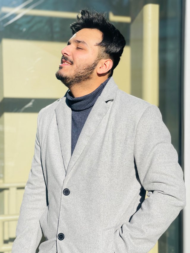 Ahmad, 23, سيراكيوز - "Ahlam"