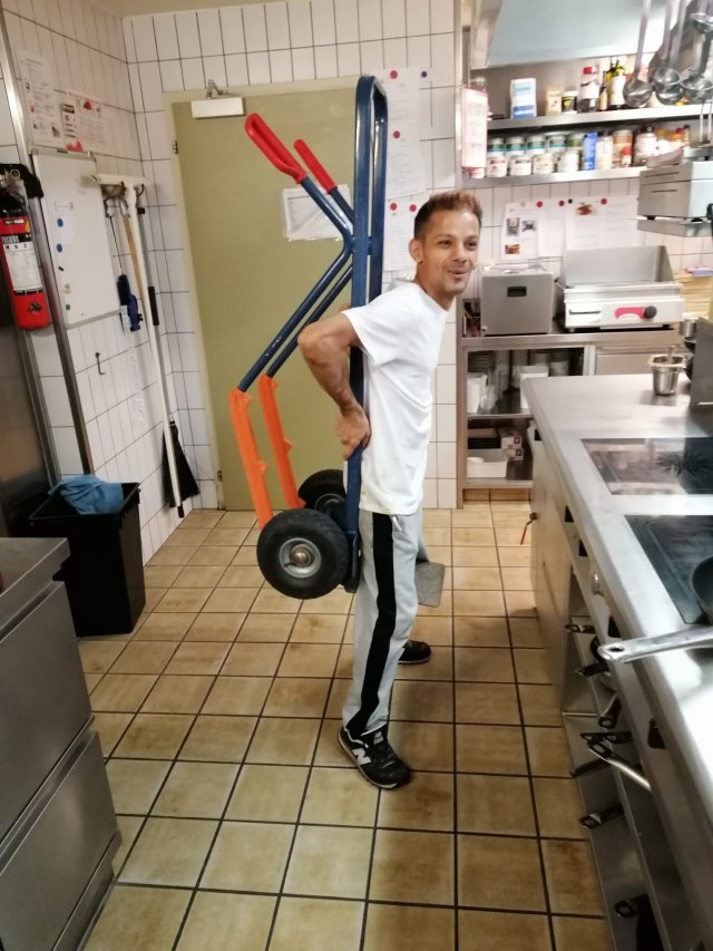 Hussein, 42, Zürich - "Ahlam"