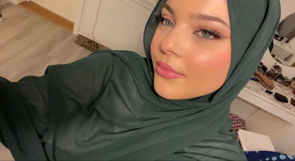 Jasmeen, 23, القدس - "Ahlam"