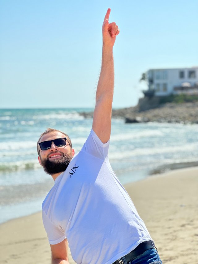 Rashid, 31, شيكاغو - "Ahlam"