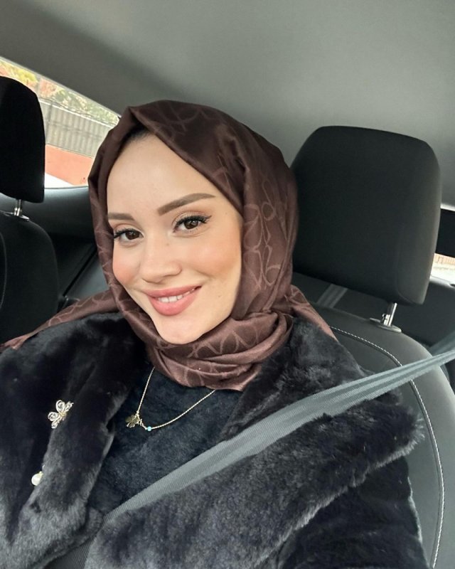 Nurul, 28, لندن - "Ahlam"