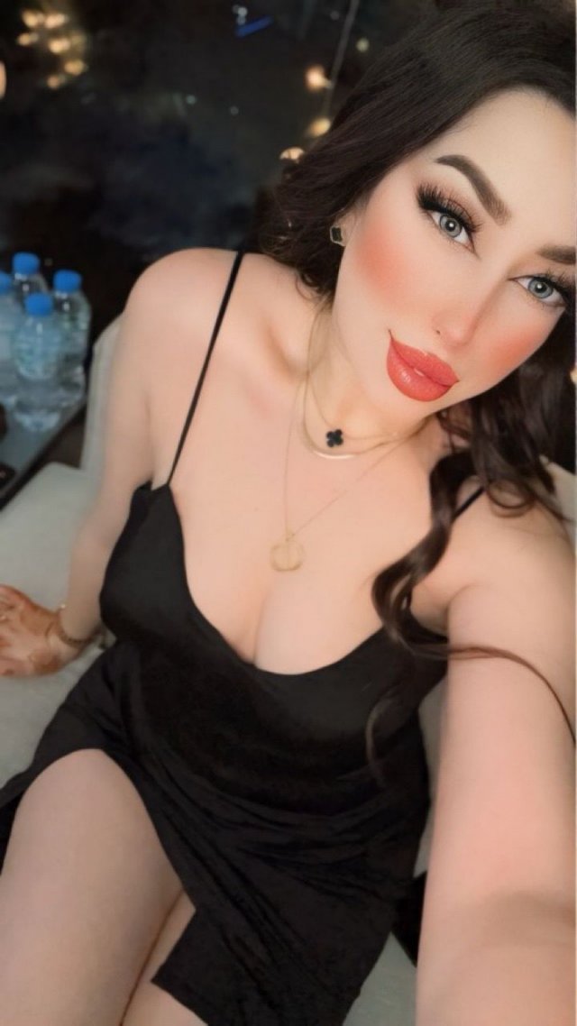 احلام مغربيه, 21, دبي - "Ahlam"