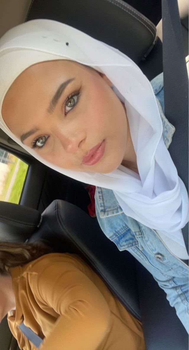 Qamar, 23, القدس - "Ahlam"