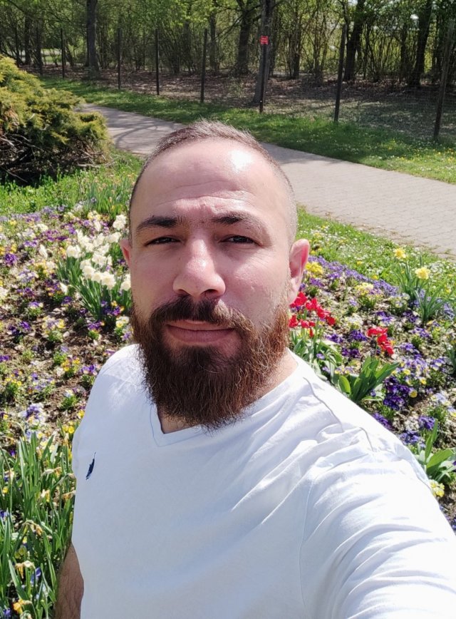 Hamode, 34, كولونيا - "Ahlam"