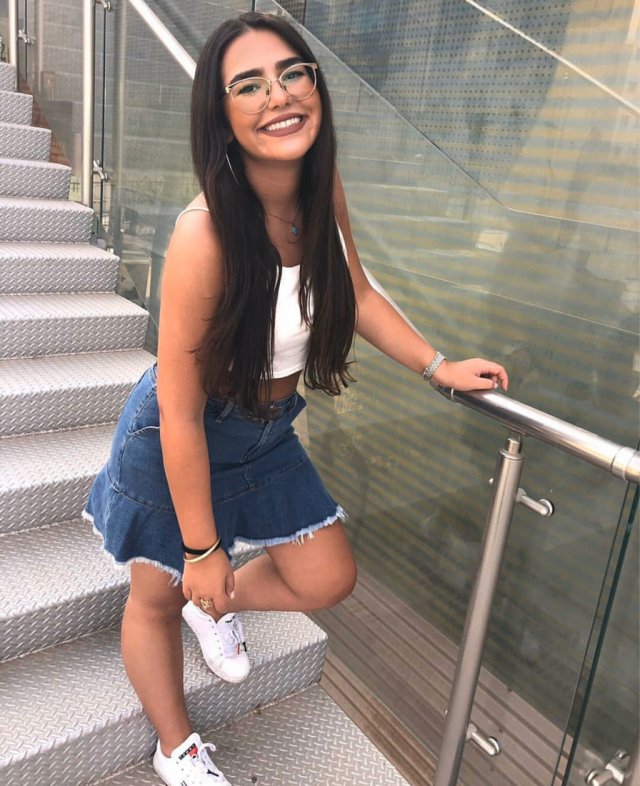 Donia., 23, حيفا - "Ahlam"