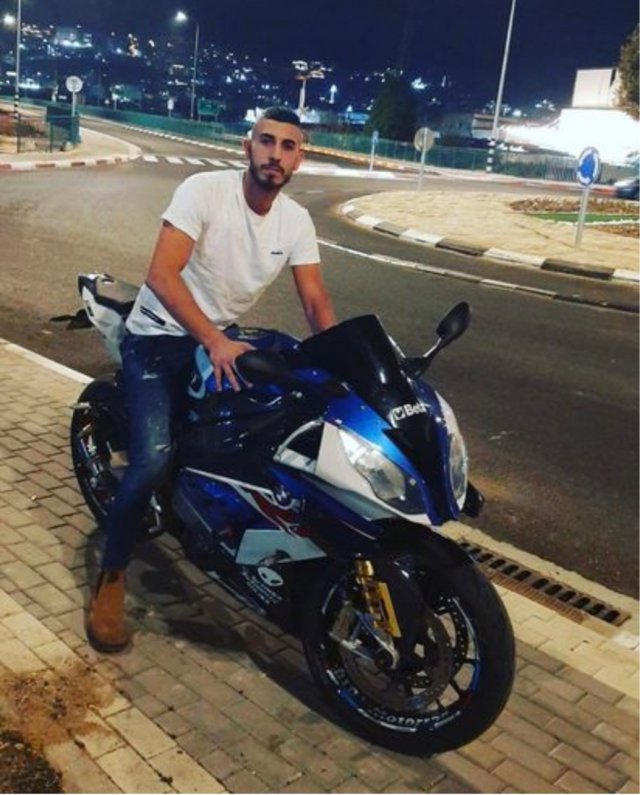 Taha, 27, حيفا - "Ahlam"