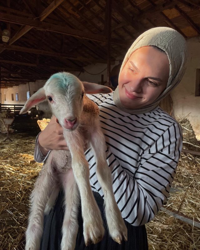 Lubna, 28, لندن - "Ahlam"