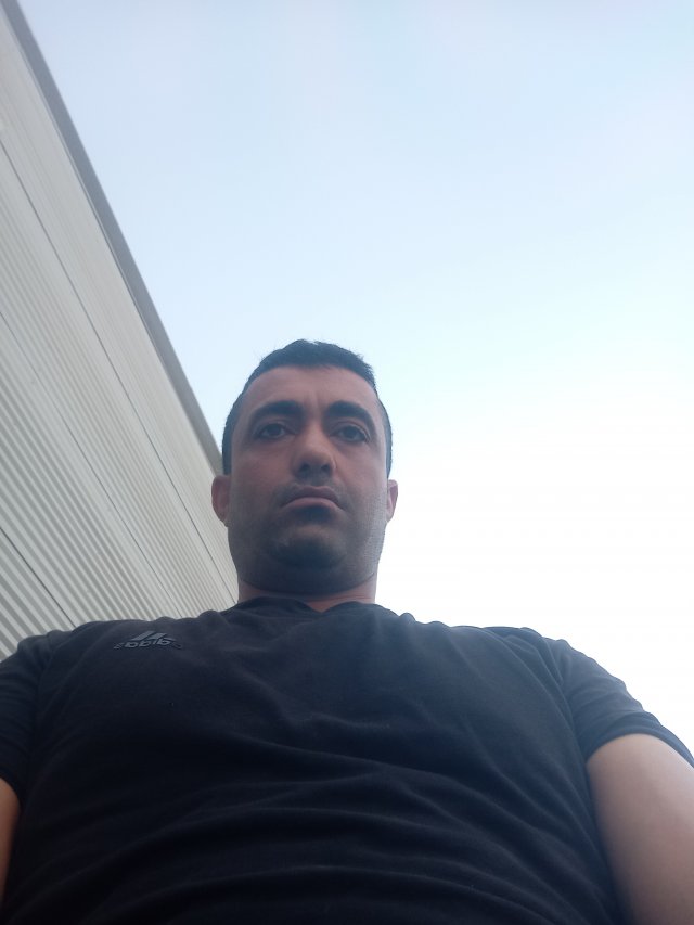 اسامه, 39, فلسطين - "Ahlam"