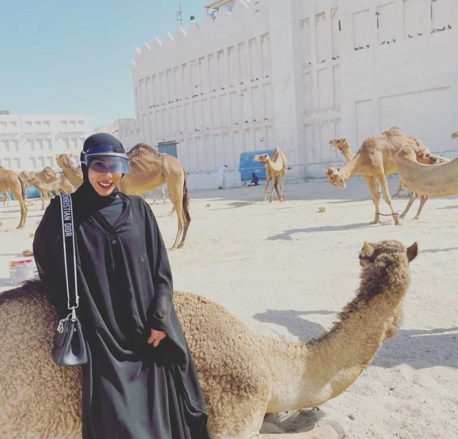 Hala, 37, لندن - "Ahlam"