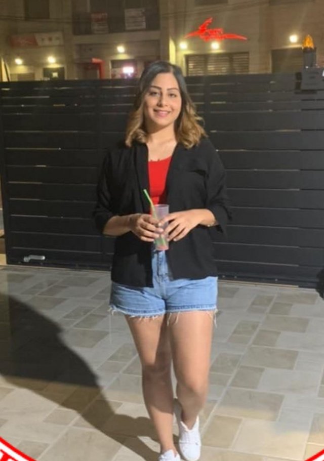 Yara, 29, القدس - "Ahlam"