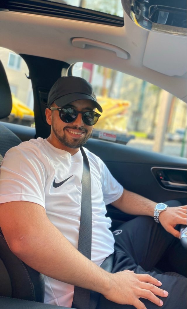 Mousa, 27, عكا - "Ahlam"