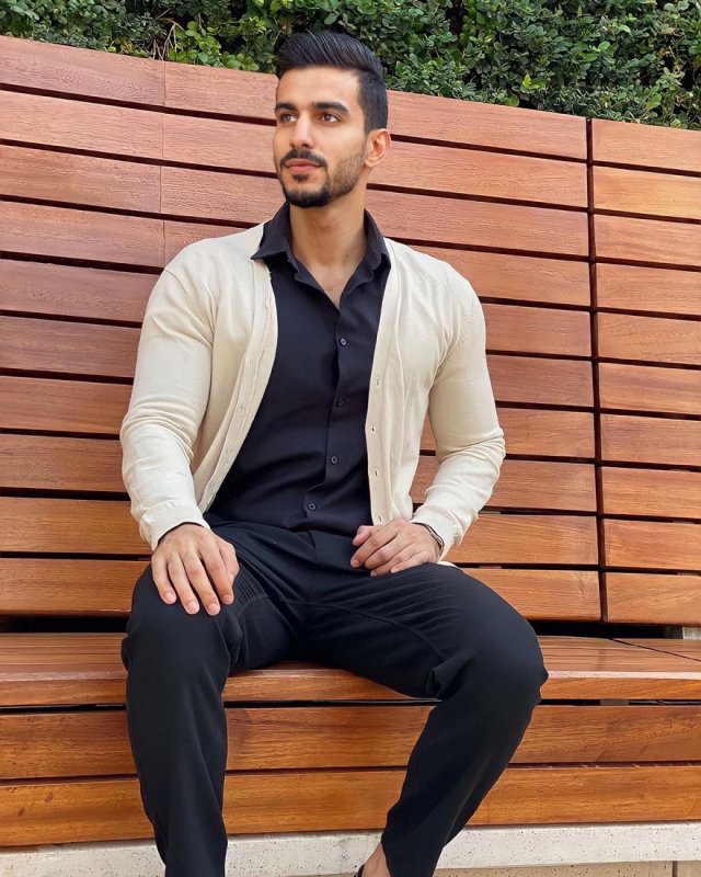 Aref, 41, لوس أنجلوس - "Ahlam"