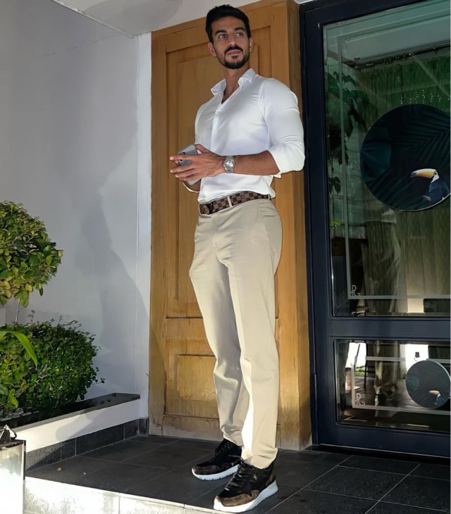 Aref, 41, لوس أنجلوس - "Ahlam"