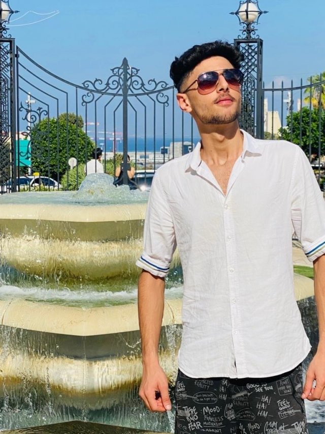 Mohmmad, 20, قلقيلية - "Ahlam"