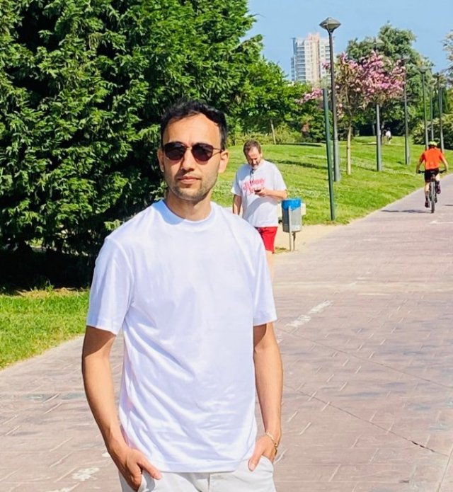 Basir Ahmad, 30, لايمن - "Ahlam"