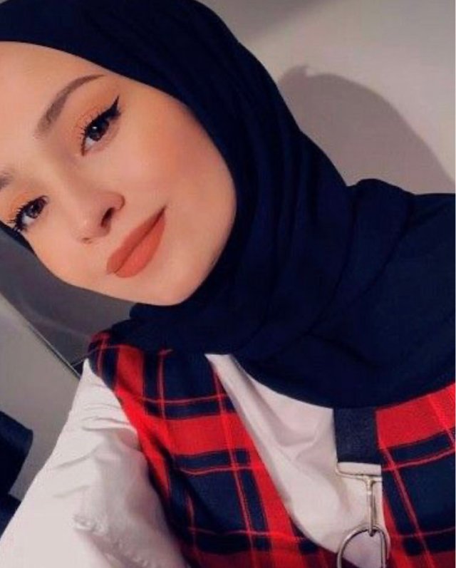 هبة, 24, الخليل - "Ahlam"