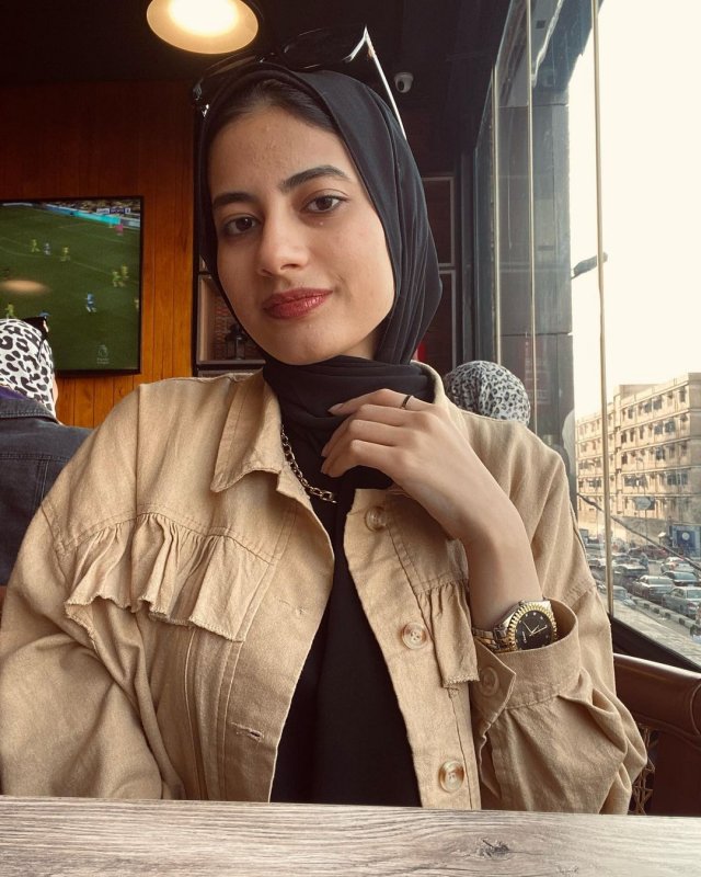 نسمة ربيع, 21, العجمى - "Ahlam"