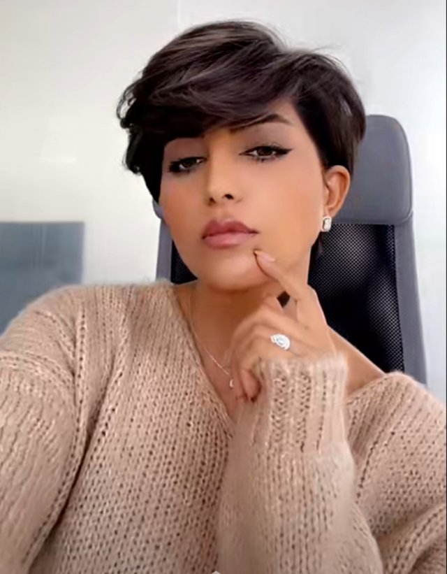 Rana, 37, Stockholm - "Ahlam"