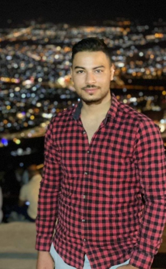 Ahmd, 25, القدس - "Ahlam"