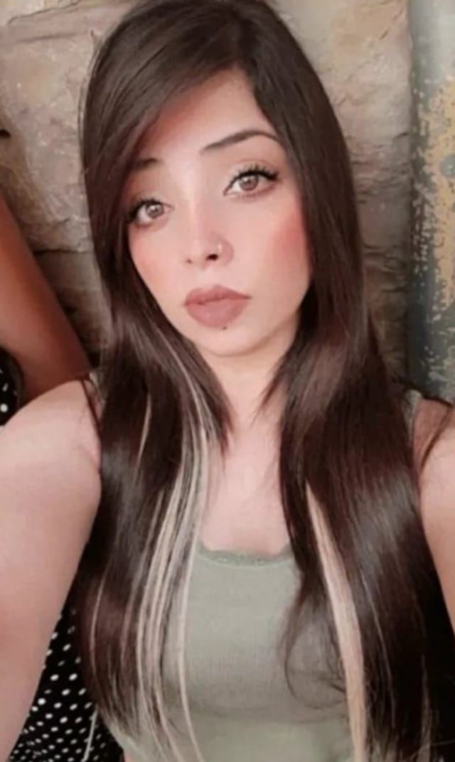 Yasmeen, 24, القدس - "Ahlam"