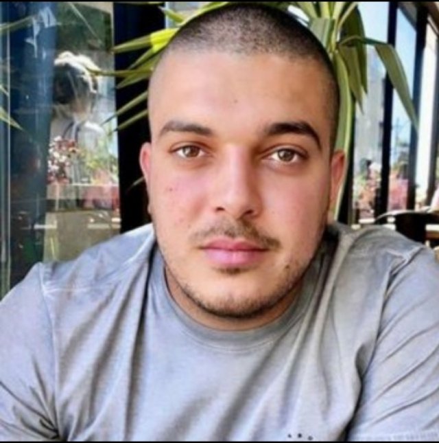 Amir, 29, تورونتو - "Ahlam"