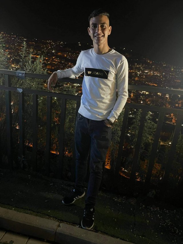 Omar, 23, رام اﷲ - "Ahlam"