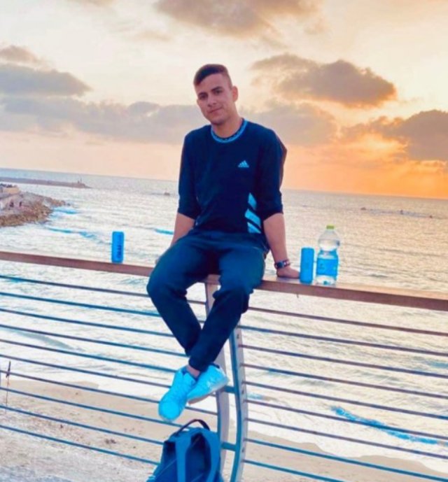 Omar, 23, رام اﷲ - "Ahlam"